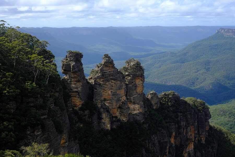Three Sisters panorama Blue Mountains Australia