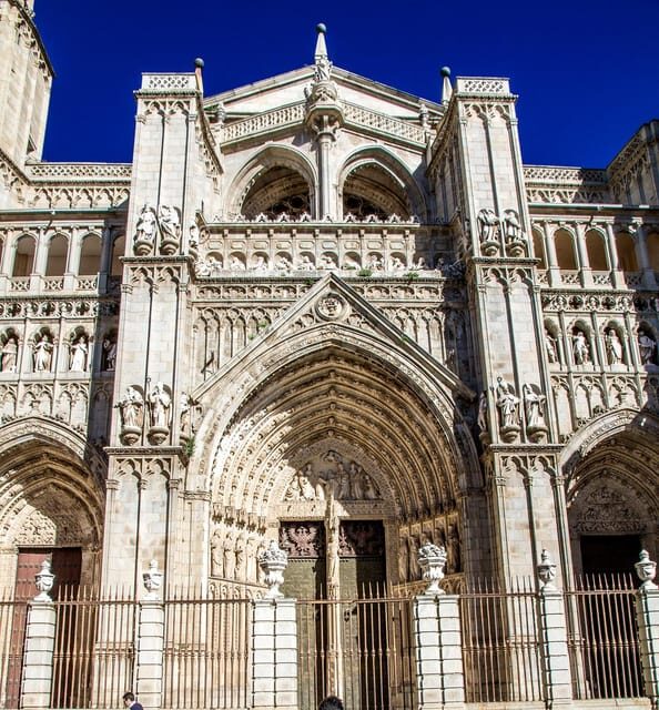 Toledo Cathedral Guided Tour in Spanish - Who Should Consider This Tour?