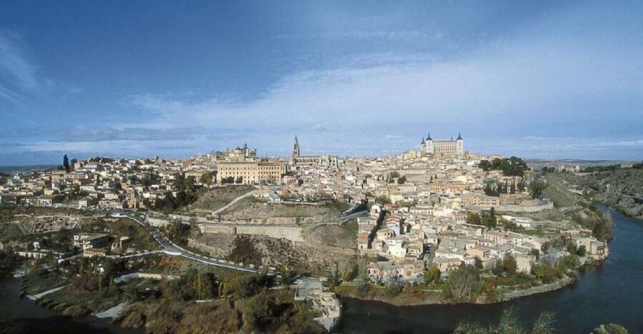 Toledo: Private Monuments Walking Tour with Monument Entry - The Experience and Value
