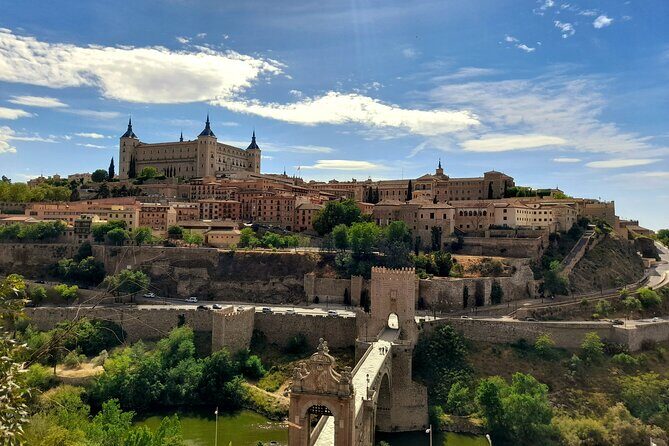 Toledo private walking tour - Exploring the Heart of Toledo: The Old Town