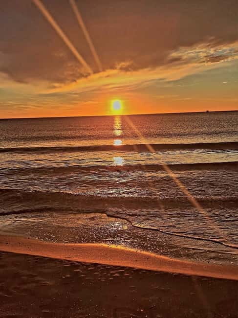 Torrevieja: Sundowner tour on the catamaran Apaleo - Who Should Book This Tour?