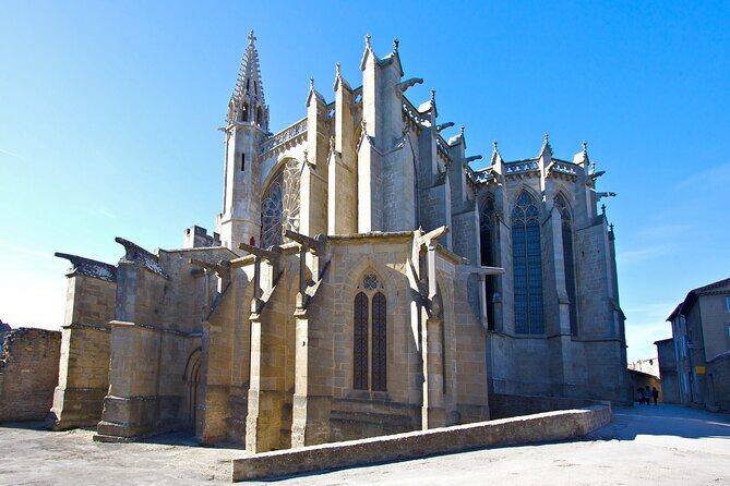 Toulouse : Carcassonne Day Trip by Coach with audio guides - How the Experience Unfolds