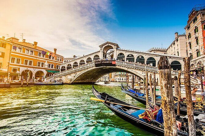 Tour Enchanting Venice Majestic City Walk and Gondola Ride - The Gondola Ride: A Shared Scenic Cruise
