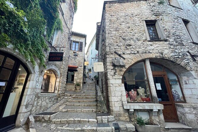 Tour Grasse and medieval villages of Gourdon, Tourette & St Paul - Transportation and Group Size: Comfort and Flexibility