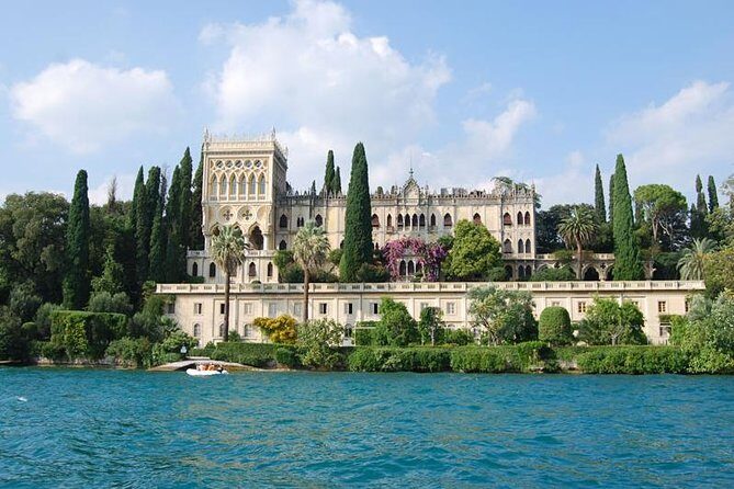 Tour in barca da Sirmione all'Isola del Garda - The Itinerary in Detail