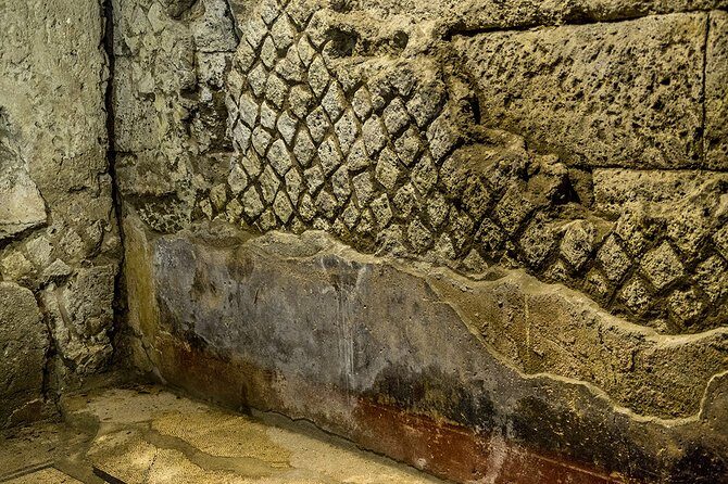 Tour Naples Historical Center and Underground Naples - Underground Naples: La Neapolis Sotterrata & San Lorenzo Maggiore