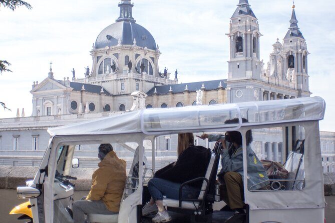 Tour of Castizo Madrid with a private guide in a yellow Tuk-Tuk - FAQ