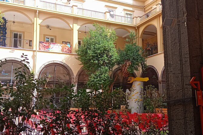 Tour of the Spanish Quarters and the monumental centre of Naples - Practical Details and Tips