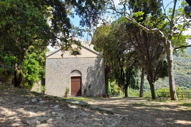 Tour to the Sanctuary of Vernazza with DOC 5 Terre wine tasting - Who Will Love This Tour?