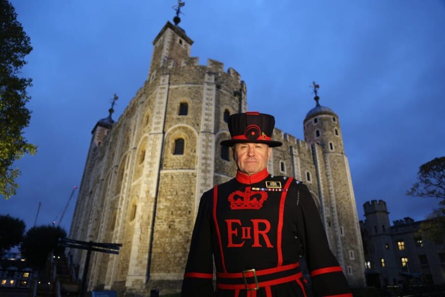Tower of London: After-Hours Tour with Ceremony of the Keys - An In-Depth Look at the Experience