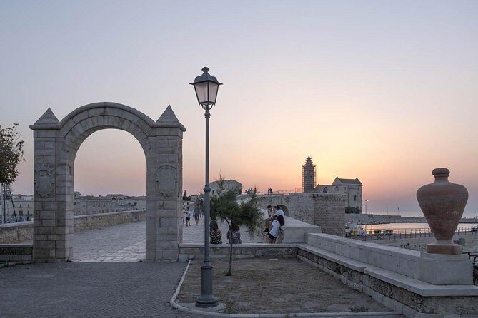 TRANI and Castel Del Monte UNESCO from your accomodation - Practical Aspects & Value