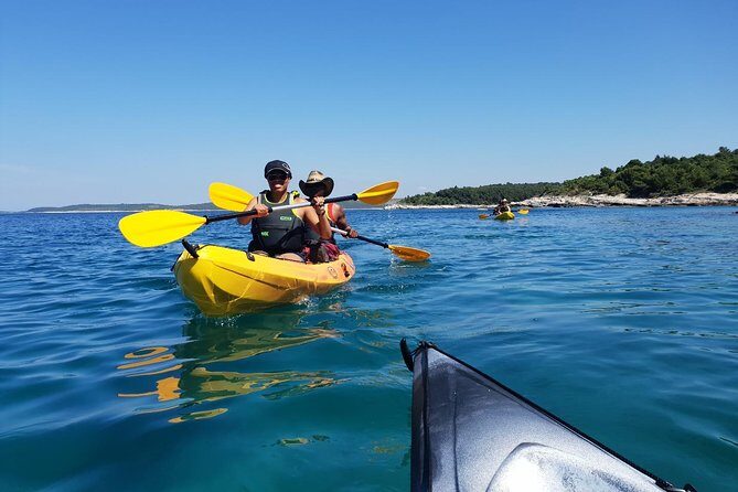TRANSPARENT KAYAKING or SUP-ing AROUND ISLANDS - Guides and Service