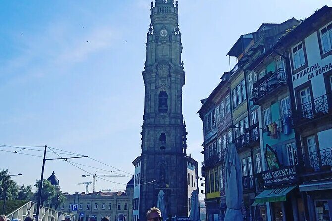 Transport Lisbon/Porto Porto/Lisbon with 2 optional stops - The Details of the Journey: What to Expect