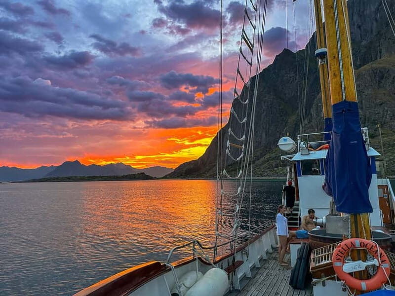 Tromsø: Midnight Sun Evening Cruise with Hot Tub - Real Experiences from Travelers
