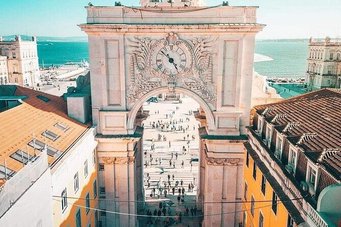 Tuk-Tuk Lisbon Tour 1 - 3hours - Starting at Praça do Comércio