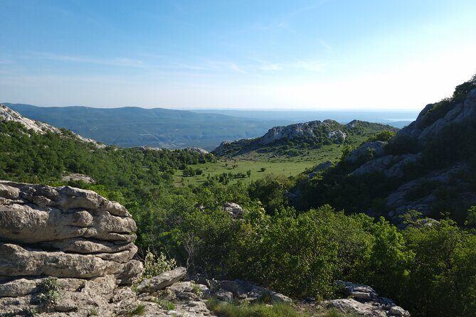 TuLove 4L, Velebit Safari, 4x4 off-road and hiking - Frequently Asked Questions