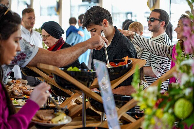 Unlimited brunch cruise on the Seine - The Itinerary – Navigating Paris from the Water