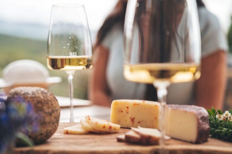 Val d'Orcia: Wine and Food Tasting at a Podere - Who Will Love This Experience?