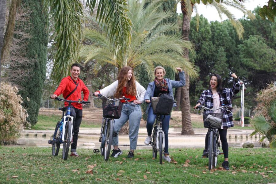 Valencia Bike/E-Bike Tour with a Passionate Guide - Starting Point & First Impressions