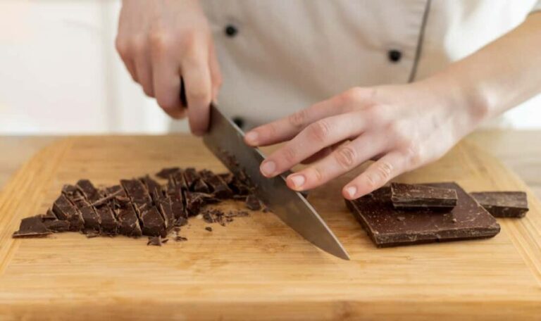 Valencia: Guided Food Tour with Chocolate Tasting Experience - Practical Considerations: What You Should Know