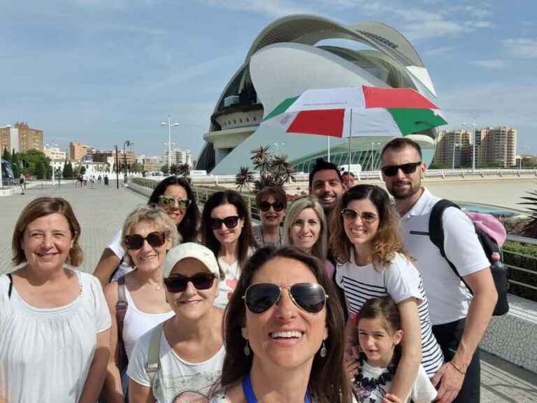 Valencia: Walking tour of the City of Arts and Sciences in Italian - Exploring the Iconic Structures