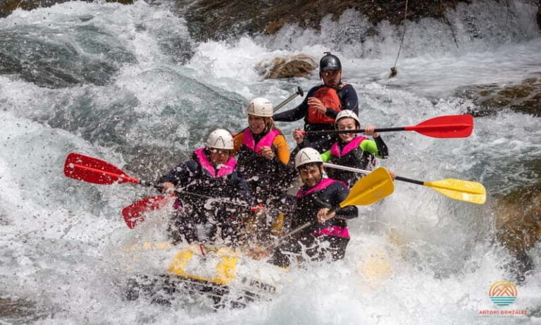 ValenciaMontanejos: Hiking/Raft/Kayak/Salto de la Novia - What Sets This Tour Apart?