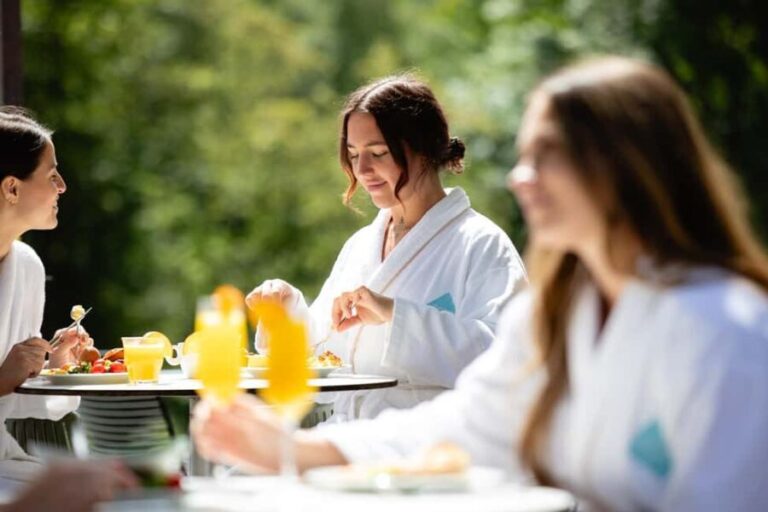 Valkenburg: Thermae 2000 Spa Entry Ticket - Who Will Love This Experience?