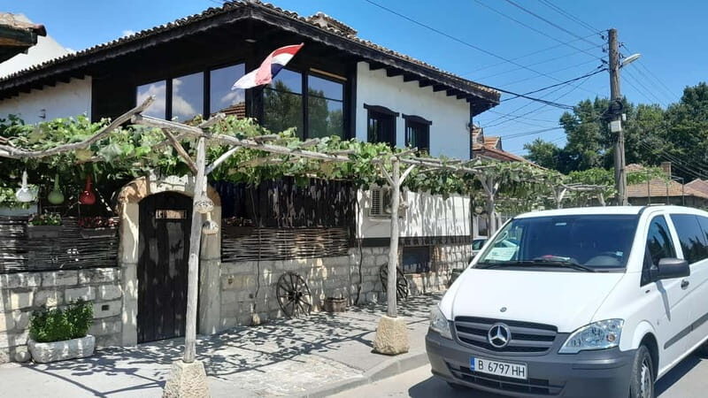 Varna: Guided VIP Tour - Transport and Group Size