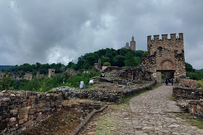 Veliko Tarnovo and Arbanasi day tour from Sofia with pickup - What Makes This Tour Stand Out?