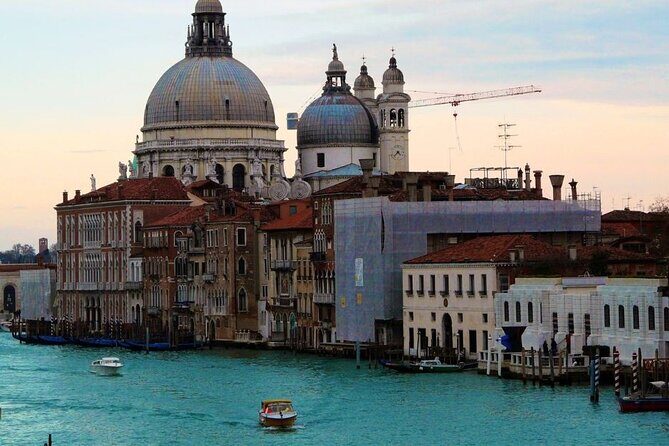 Venice : Private Custom Walking Tour with a Local Guide - Guides: The Heart of the Experience