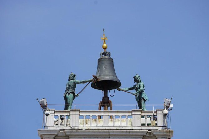 Venice Through a Locals Eyes: Private Water Taxi & Walking Tour - An In-Depth Breakdown of the Itinerary