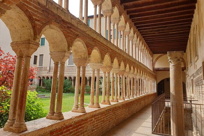 Verona: City Walk with Audio Guide in 7 Languages on your Phone - Who Will Love This Tour?