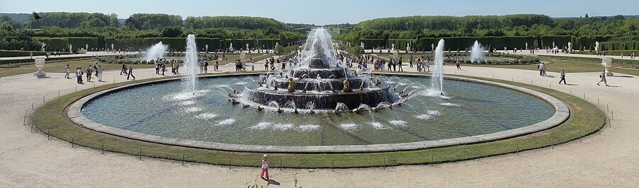 Bassin de Latone fountain at Versailles palace gardens