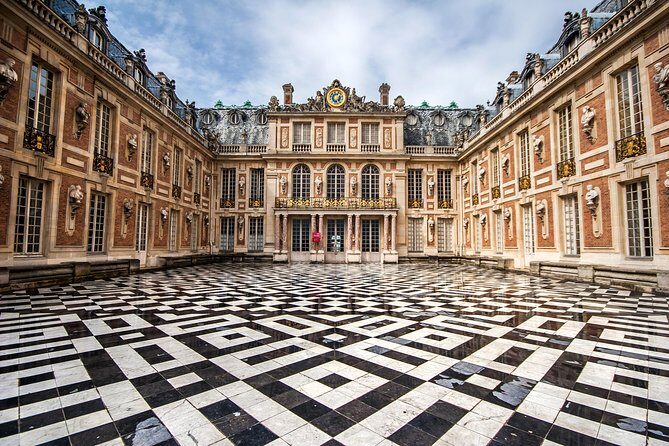 Versailles Private Half-Day Guided Tour from Paris - The Guides: Knowledge is Key