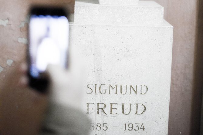 Vienna at night! Private photo tour of Vienna's most beautiful buildings - FAQ