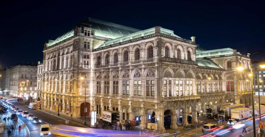 VIENNA AT NIGHT: PRIVATE PHOTO TOUR - Is This Tour Worth the Price?