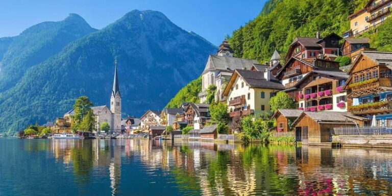 Vienna/Bratislava: Traunkirchen, Hallstatt & Salzburg Tour - An In-Depth Look at the Tour Experience