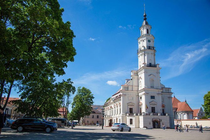 Vilnius-Riga Sightseeing Tour Bus - Starting Point and Departure