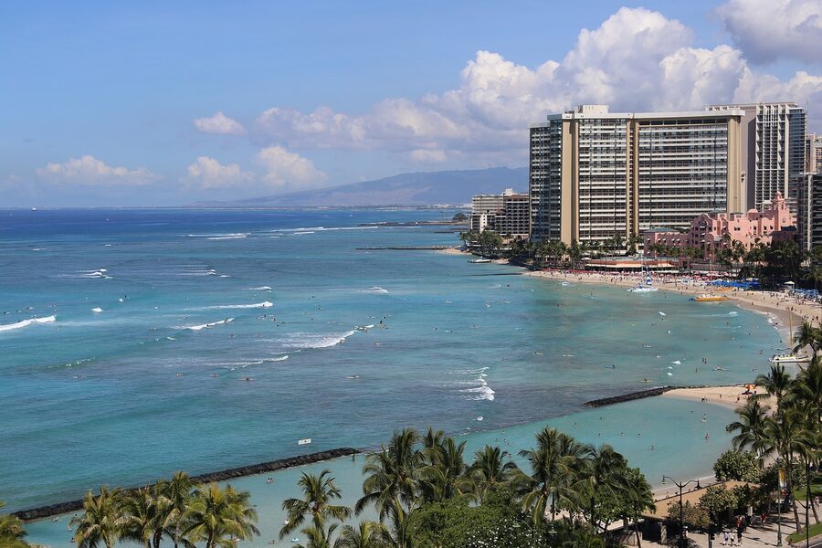 Waikiki Beach with ocean and natural scenery in Honolulu