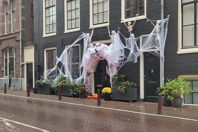 Walking Tour of Haunted Amsterdam - What’s Included and What’s Not