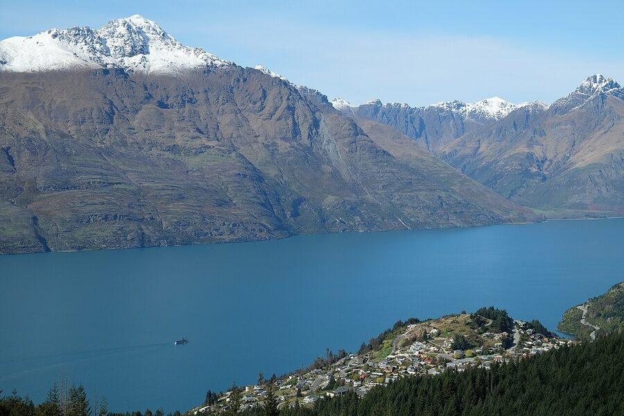 Lake Wakatipu in front of snow-dusted Cecil Peak and Walter Peak