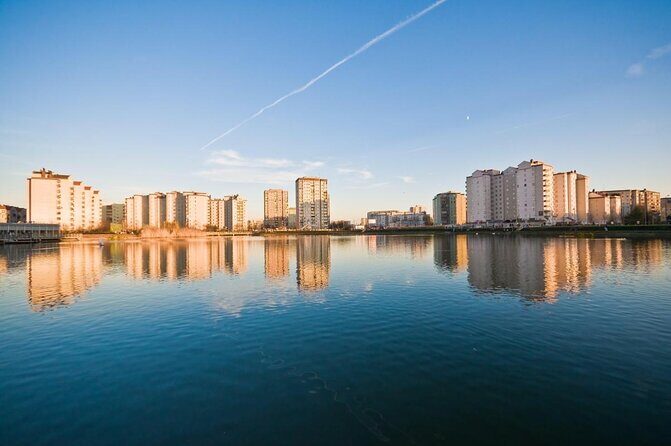 Warsaw Vodka Night Private Tour by Retro Fiat - Key Points