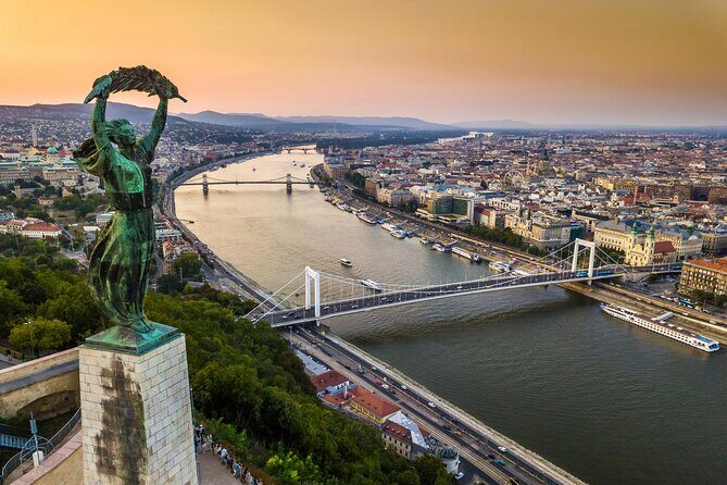 Welcome to Budapest 3 hrs Must See Private Tour by car - FAQs