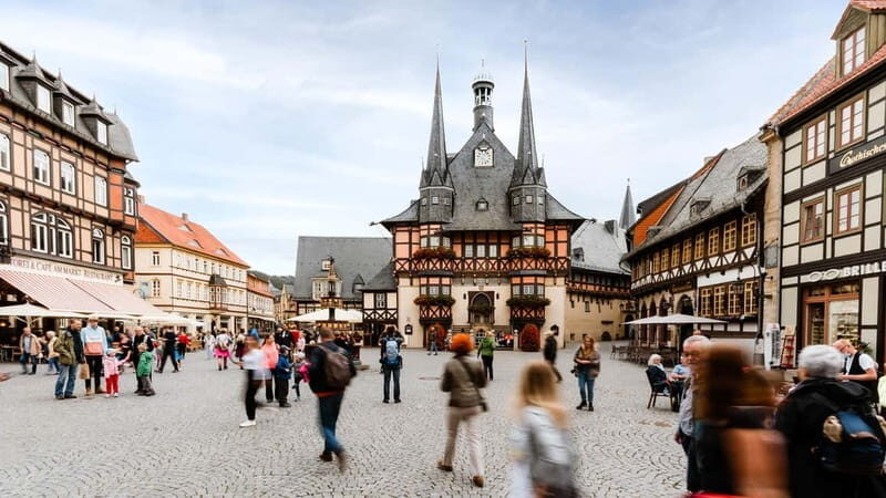 Wernigerode: Daily city tour "1000 steps around the town hall" - Authentic Experiences and Real Insights