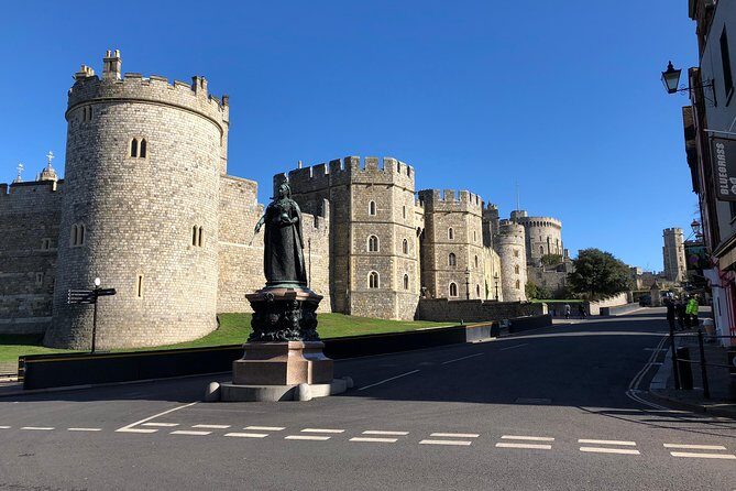 Windsor Castle and Hampton Court Private Car with Driver Guide - Deep Dive into the Experience