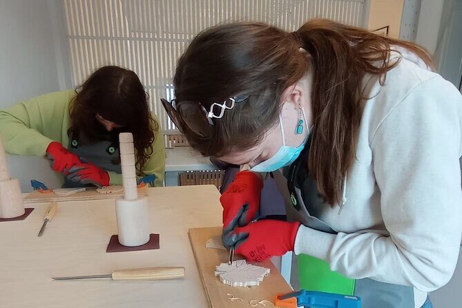 Woodcarving Workshop in Santorini - What is the Woodcarving Workshop in Santorini?