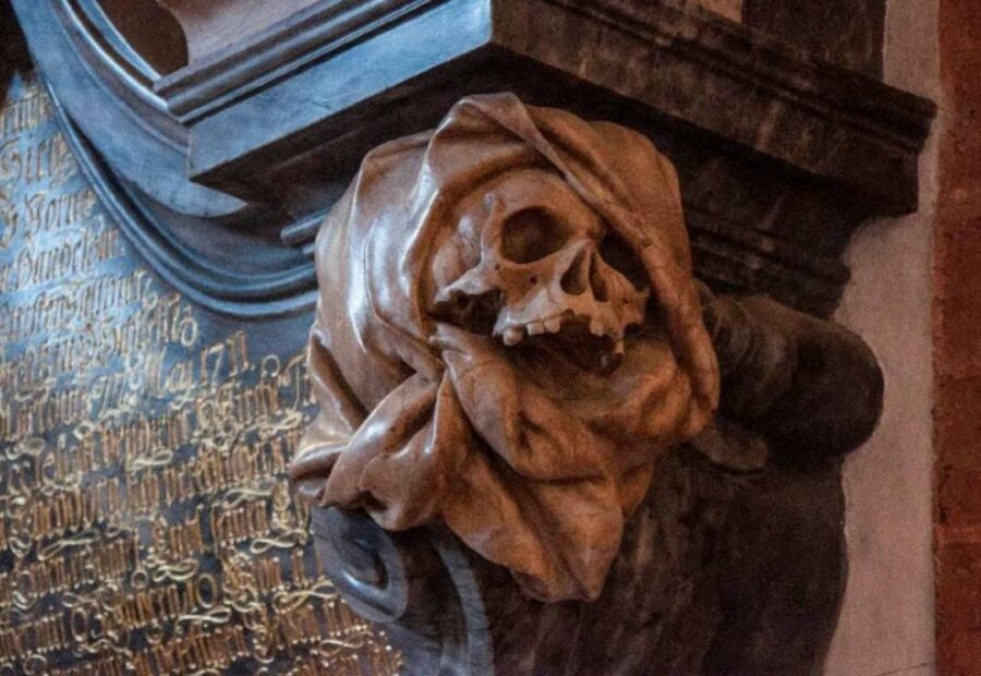 Wroclaw: 2-Hour Mysterious Walking Night Tour - Who Should Consider This Tour?