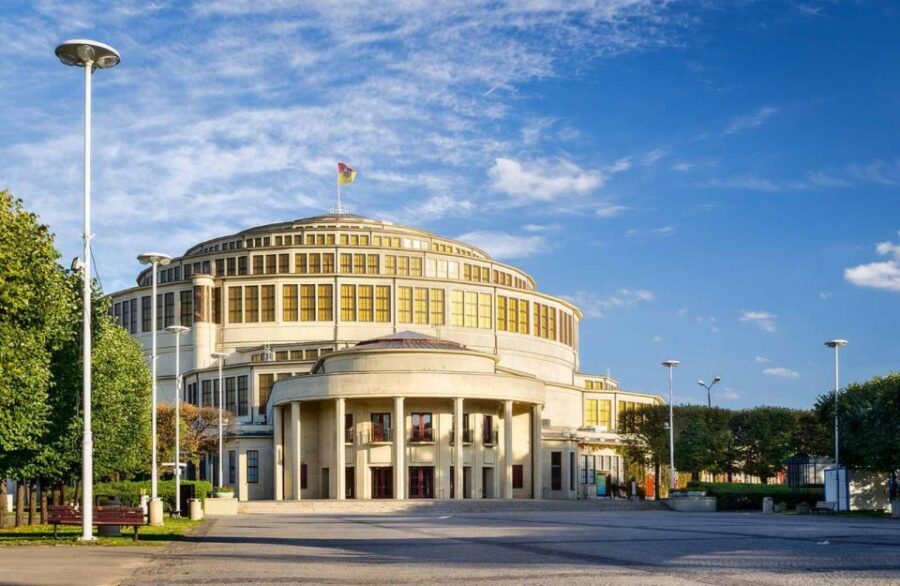 Wroclaw: 2-Hour Private Electric Bus Tour with Guide or Tape - The Experience in Detail: What to Expect