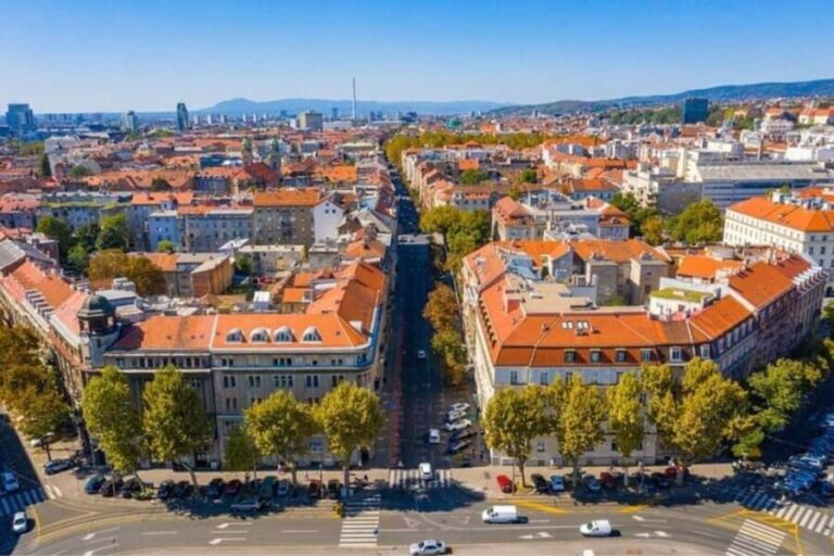 Zagreb : Must-See Attractions Walking Tour With A Guide - Practical Details and What to Expect