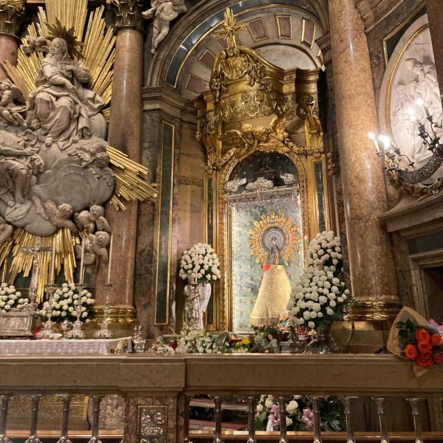 Zaragoza: Basilica del Pilar - The Practical Details
